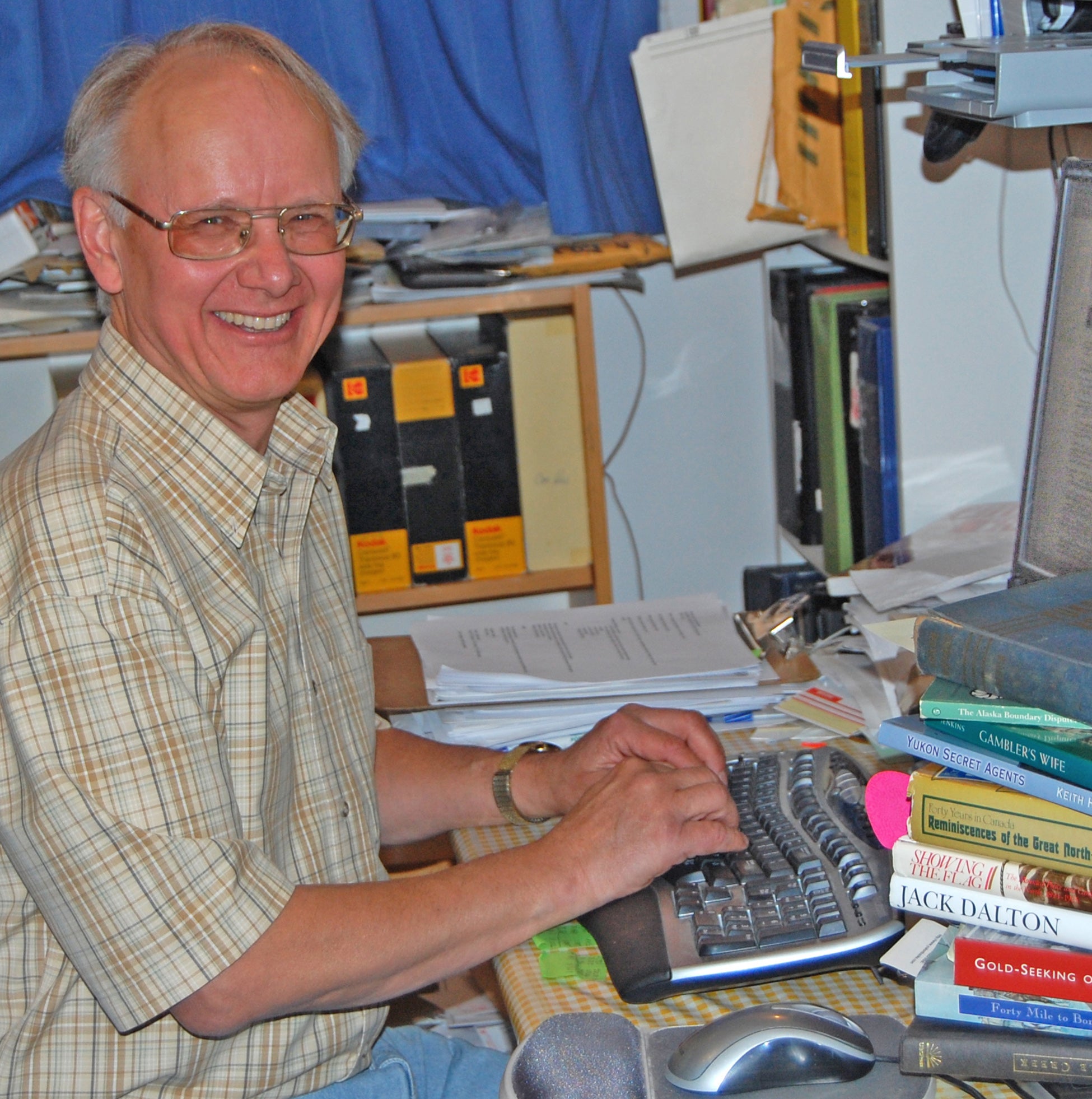 Michael Gates wins Axiom Award for Dublin Gulch – Harbour Publishing